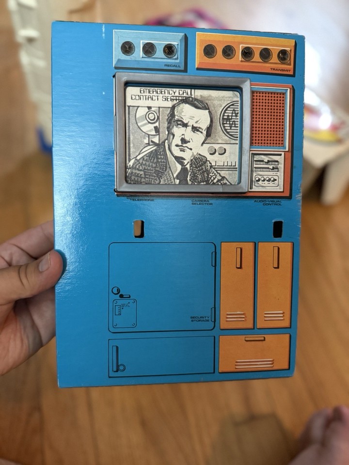 1973 Six Million Dollar Man Miss Control center Kenner bionic transport ...