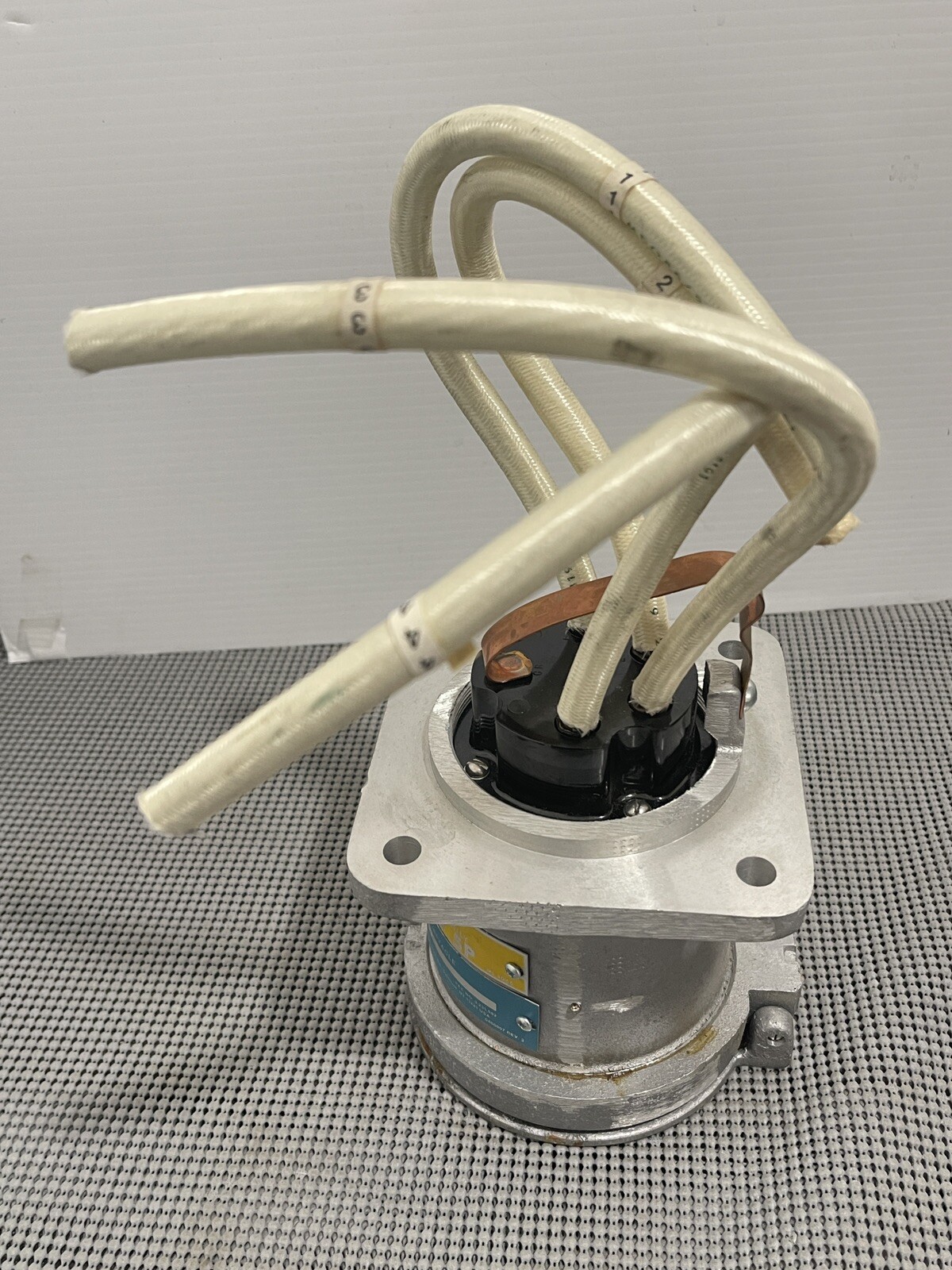 Crouse-Hinds SRG352-NW Arktite Interlocked Receptacle 4 Wire 5 Pole 30 ...