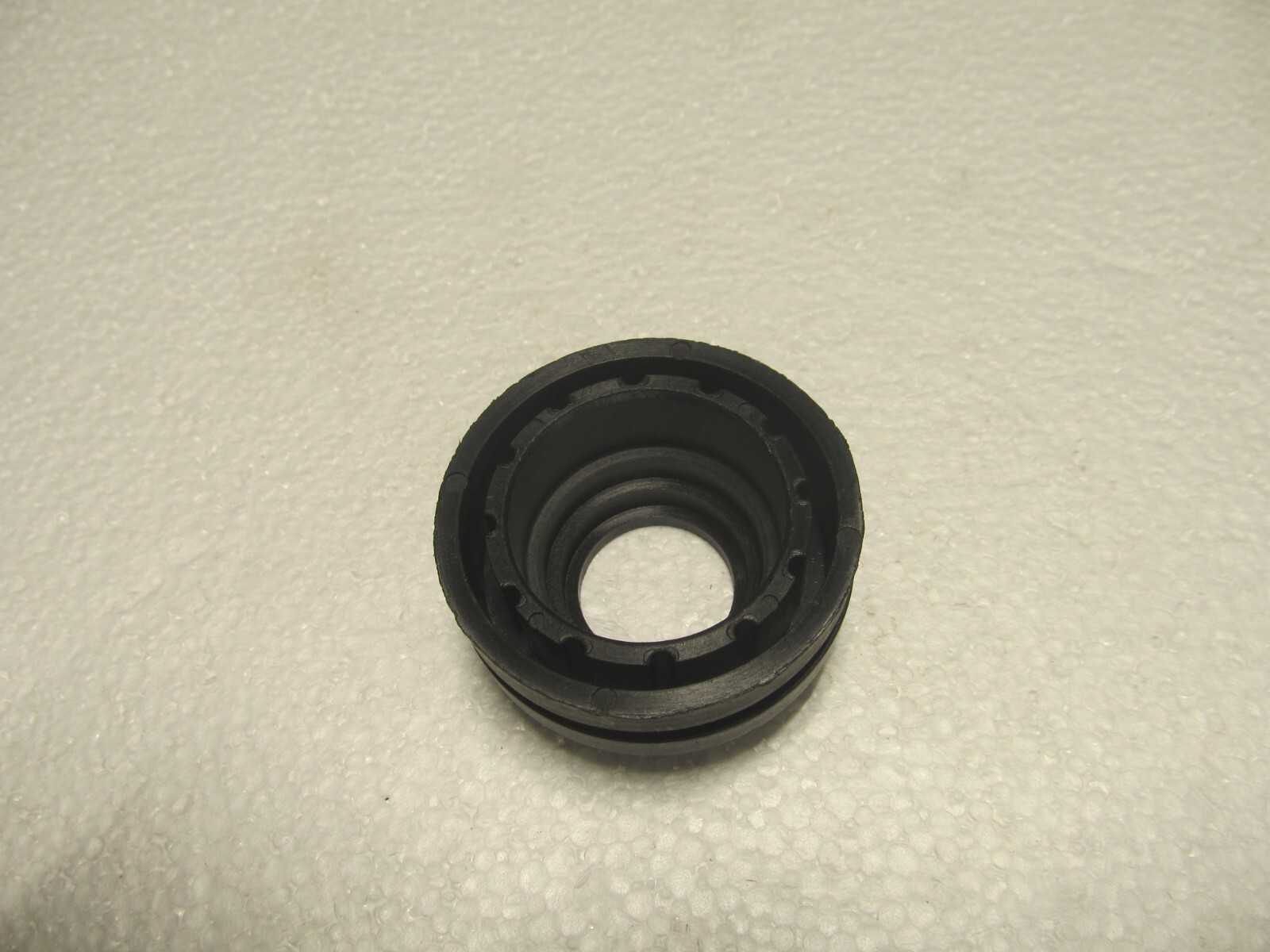 YAMAHA OIL SEAL HOUSING 63D-44341-00 F40 F50 T25 F30 40HP 99999-03916 ...