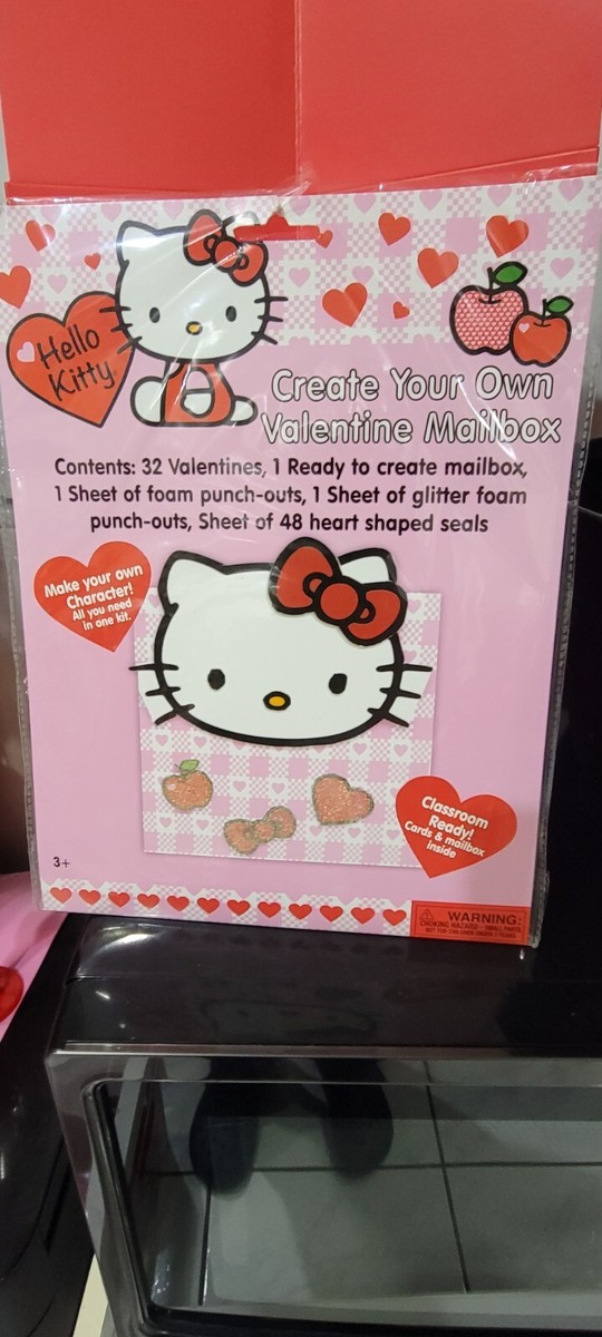 Hello Kitty Valentine Card Boxes