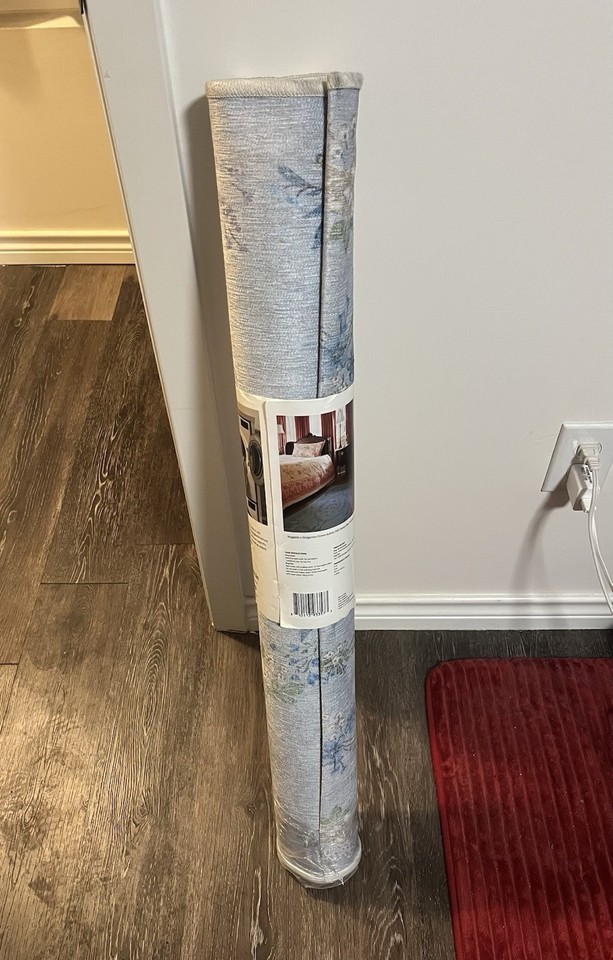 Ruggable x Bridgerton 3’x5’ Crown Aubrey Hall Garden Blue Washable Rug ...