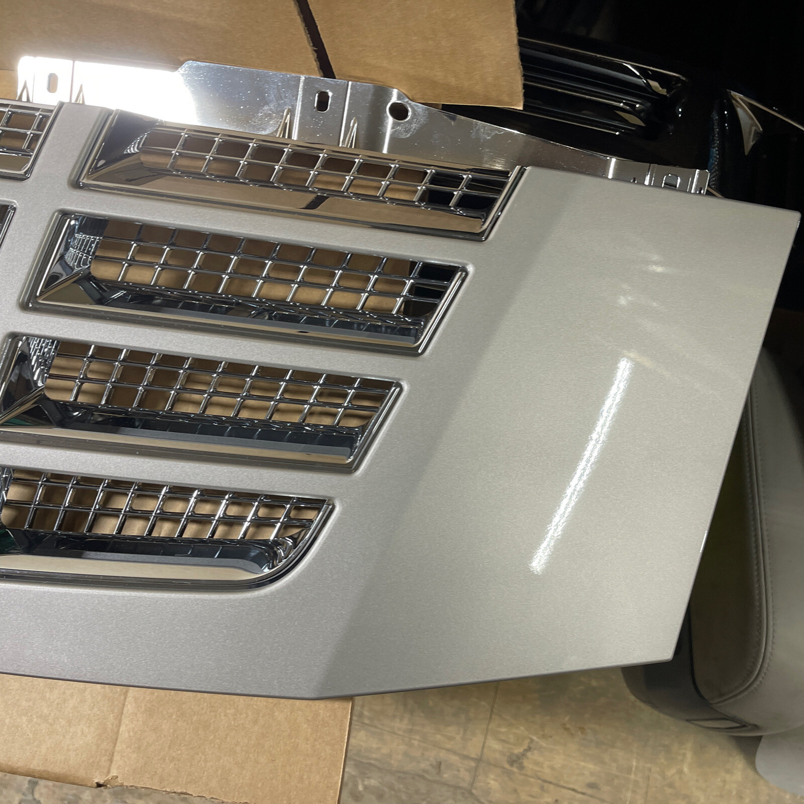 2007-2014 CADILLAC ESCALADE FRONT GRILLE ASSEMBLY SILVER OEM | eBay