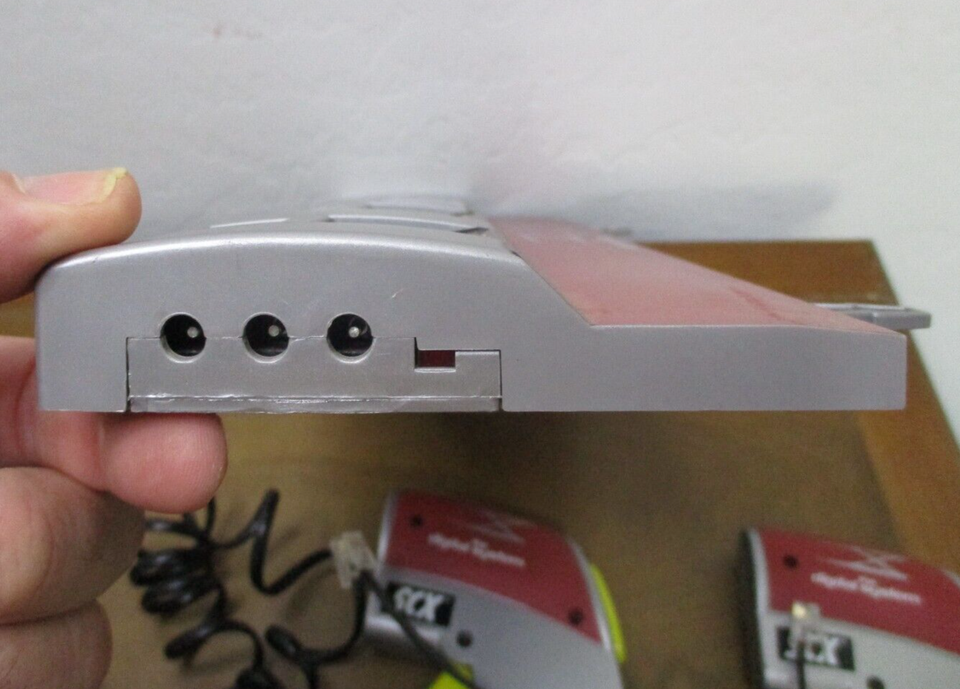 SCX Digital Slot Car Track ~Pit Box Set Section Track 3 Controllers ~1/ ...