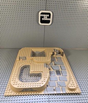 LEGO Baseplate 6092pb03 raised tan 32x32 5978 adventurers 1998 | eBay UK