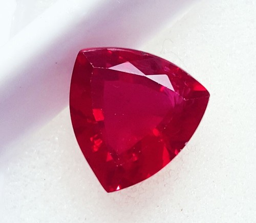 10.65 Ct Heated Natural Blood Red Ruby Trillion Shape Loose Gemstone ...