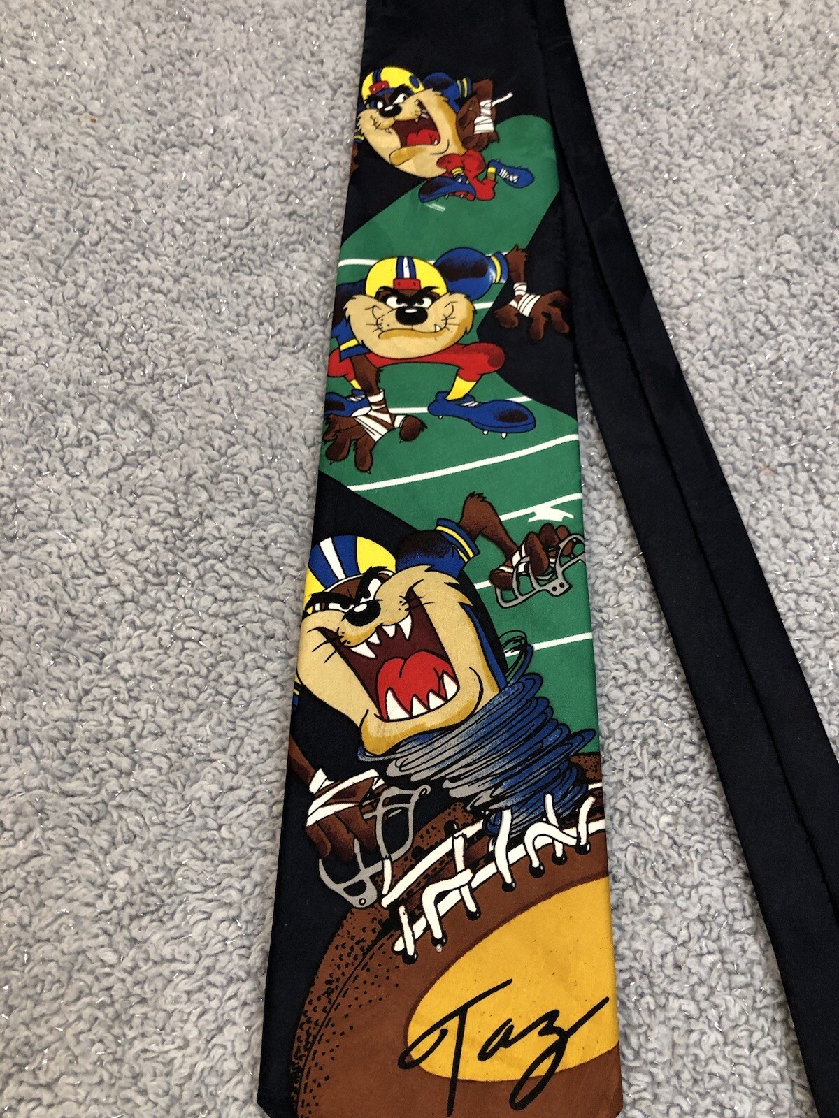 Vtg 1995 Looney Tunes Mania Taz Football Tie - Gem