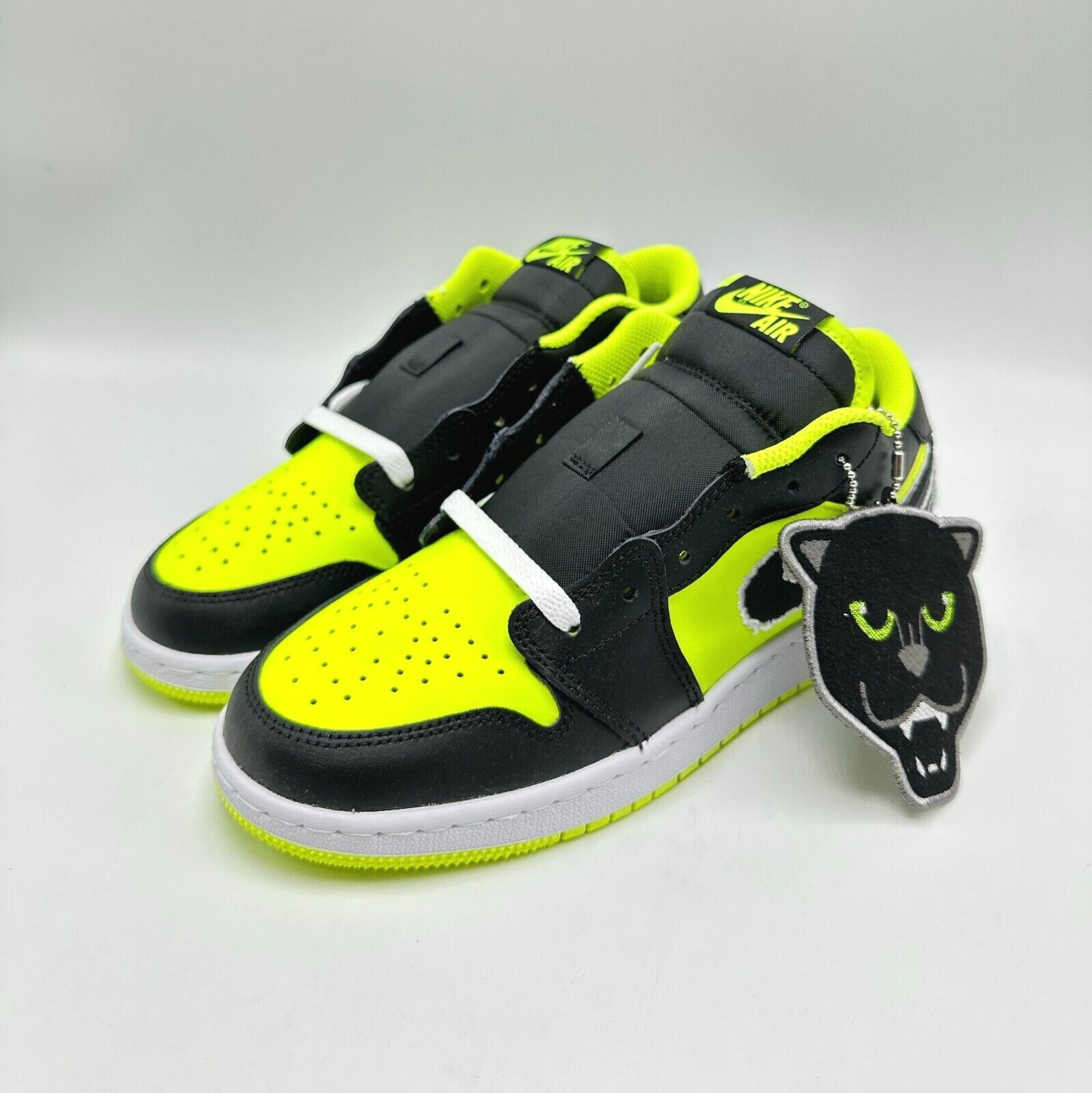 Air Jordan 1 Low SE Black Cat Volt (GS) Youth shoes DX6666-701 sz 4Y-7Y ...