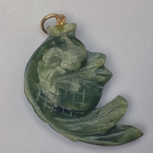 Vintage Chinese Carved Green Jade Fish / Koi Pendant Gold Tone | eBay