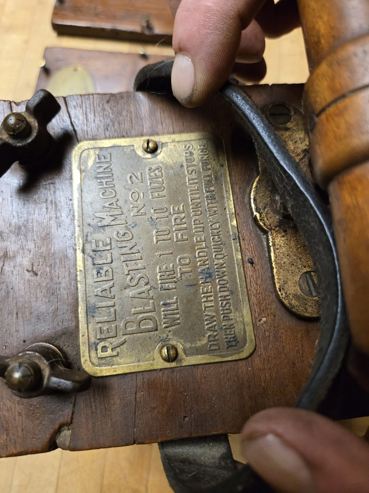 Antique DuPont Reliable Blasting Machine No. 2 Dynamite Cap Mining ...