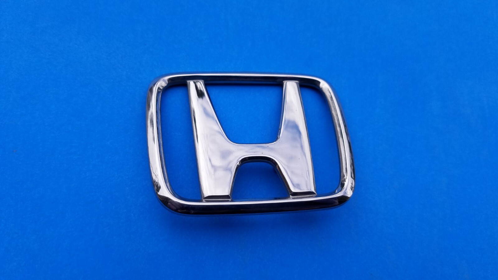 00 01 2000 2001 HONDA S2000 REAR GATE LID EMBLEM LOGO BADGE SYMBOL USED ...