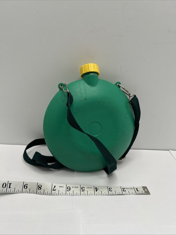 Vintage Mirro Water Canteen Bottle Green Plastic Hiking Camping Bottle ...