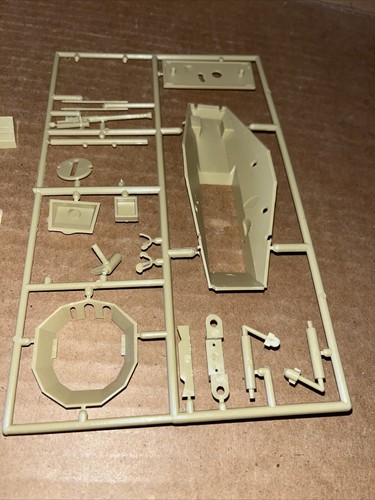 Vintage Junkyard Lot Of Plastic Model Kit Parts (Lot Jy401) | eBay