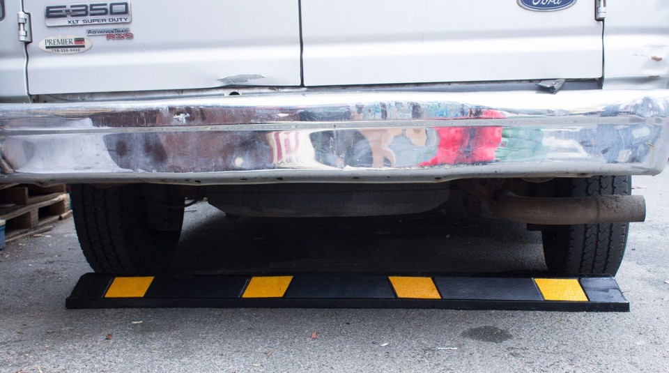 RK Heavy Duty Rubber Parking Block, Curb,Car Wheel Stop Driveway garage ...