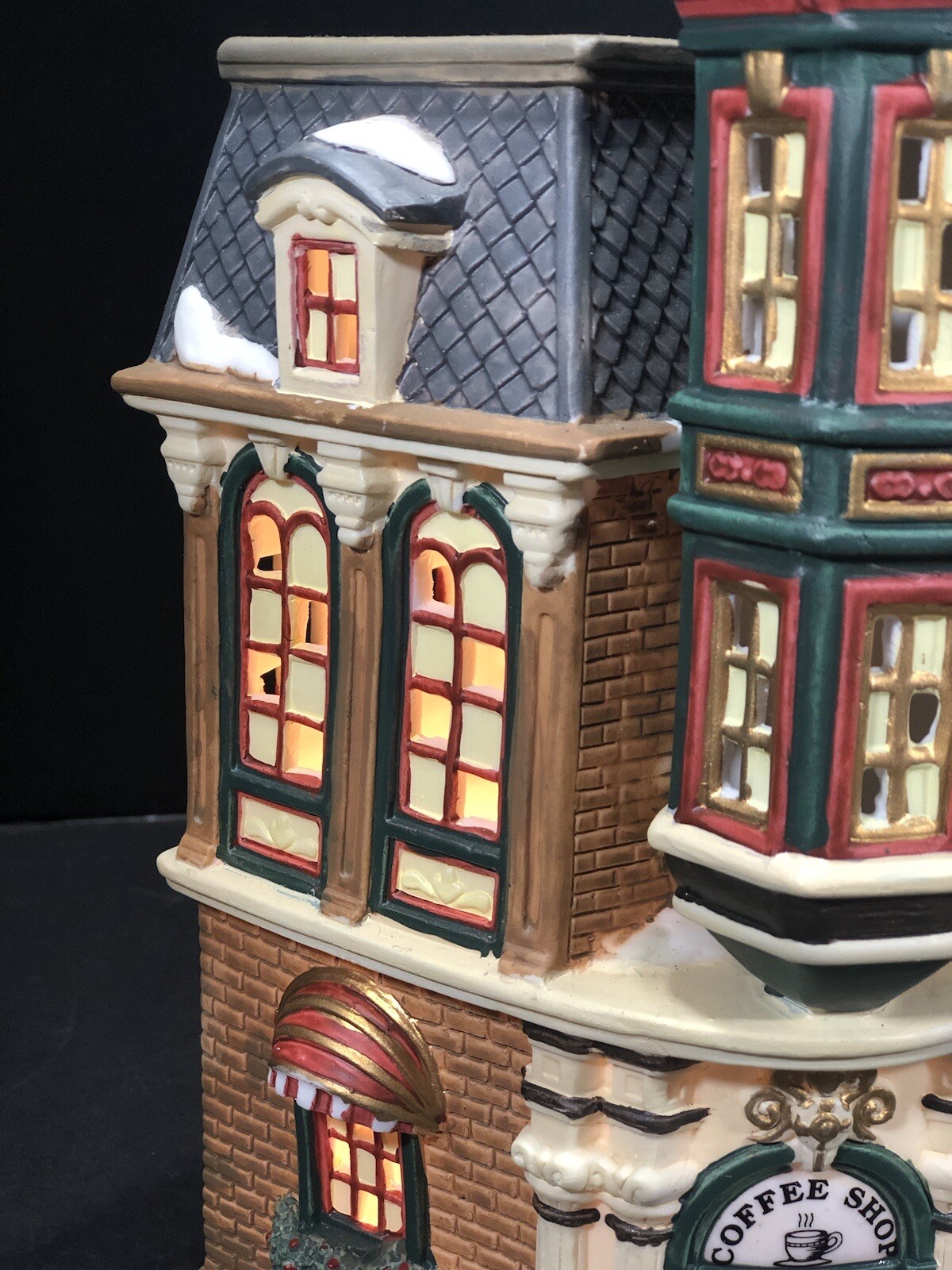 Heartland Valley Village Porcelain Christmas House O'Well Coffee Shop ...