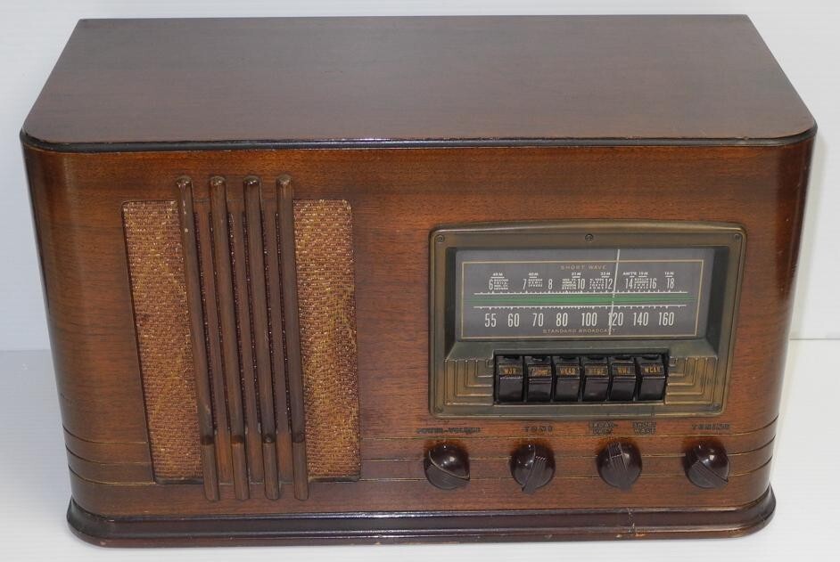 Antique Delco R-1181 AM/SW Tube Radio | eBay