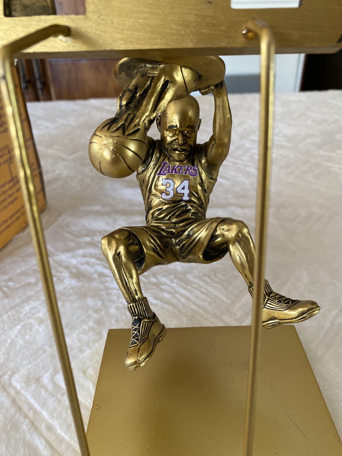 Vintage Shaquille O'Neal Slam Dunk staple center Figure statue gold ...