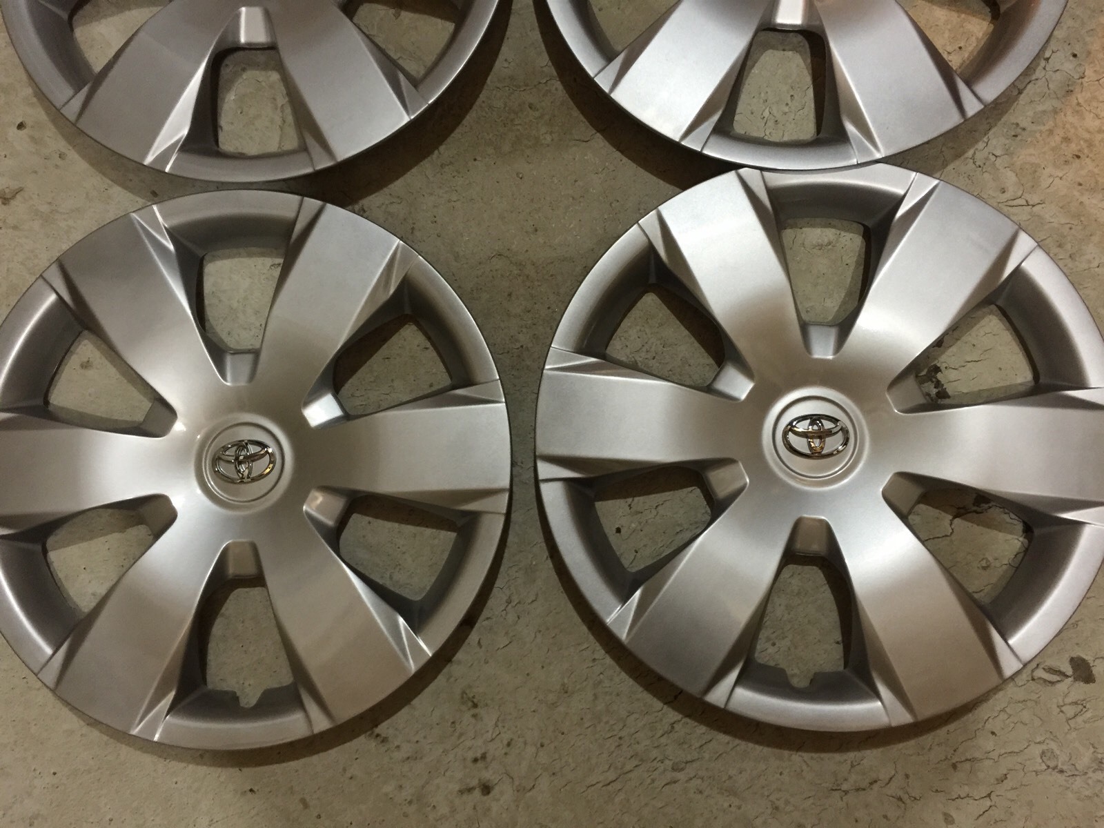 2007-2012 Toyota Camry 61137 Hubcaps Wheelcover 16" | Set of 4 | Silver ...
