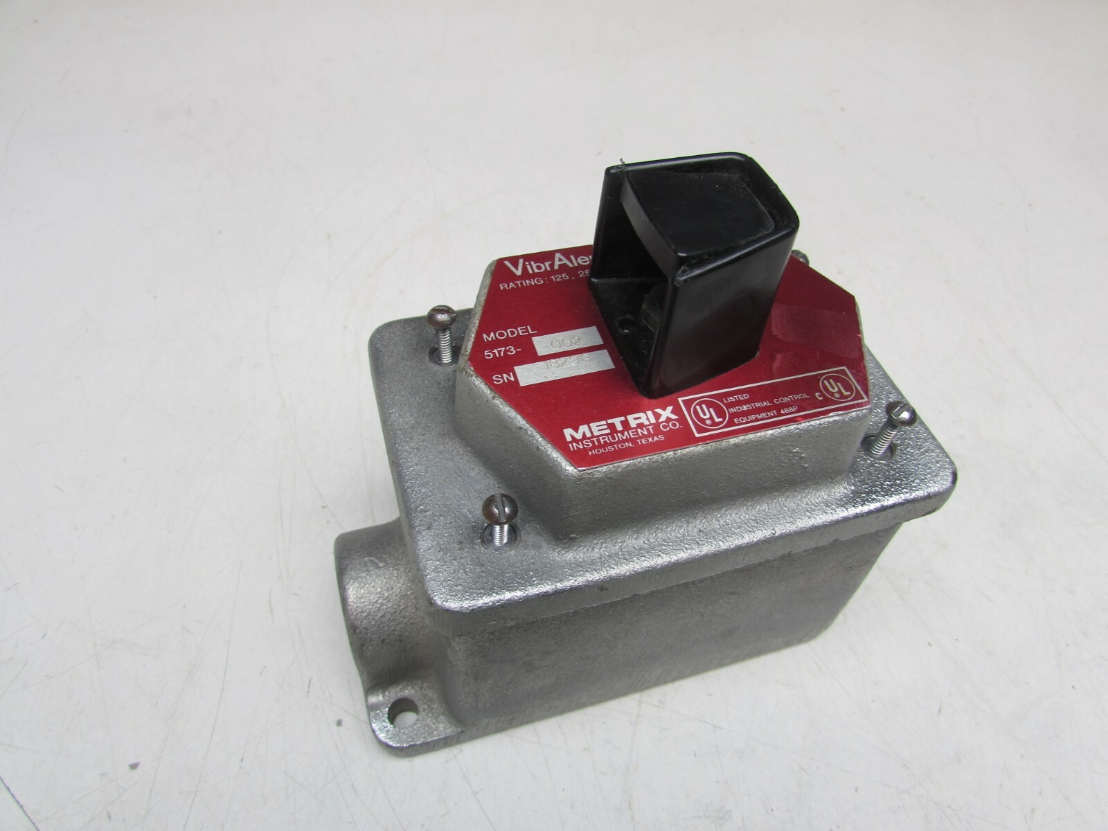 METRIX VIBRALERT VIBRATION SWITCH 5173-002 125/250/480VAC 15A 1/8HP ...