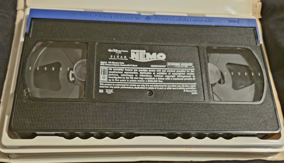 Finding Nemo - (VHS) Walt Disney Presents A Pixar Animation Studio Film ...