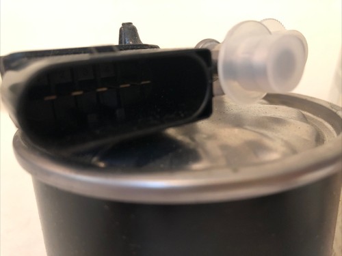 GENUINE MERCEDES BENZ SPRINTER/ METRIS 651 ENGINE FUEL FILTER ...