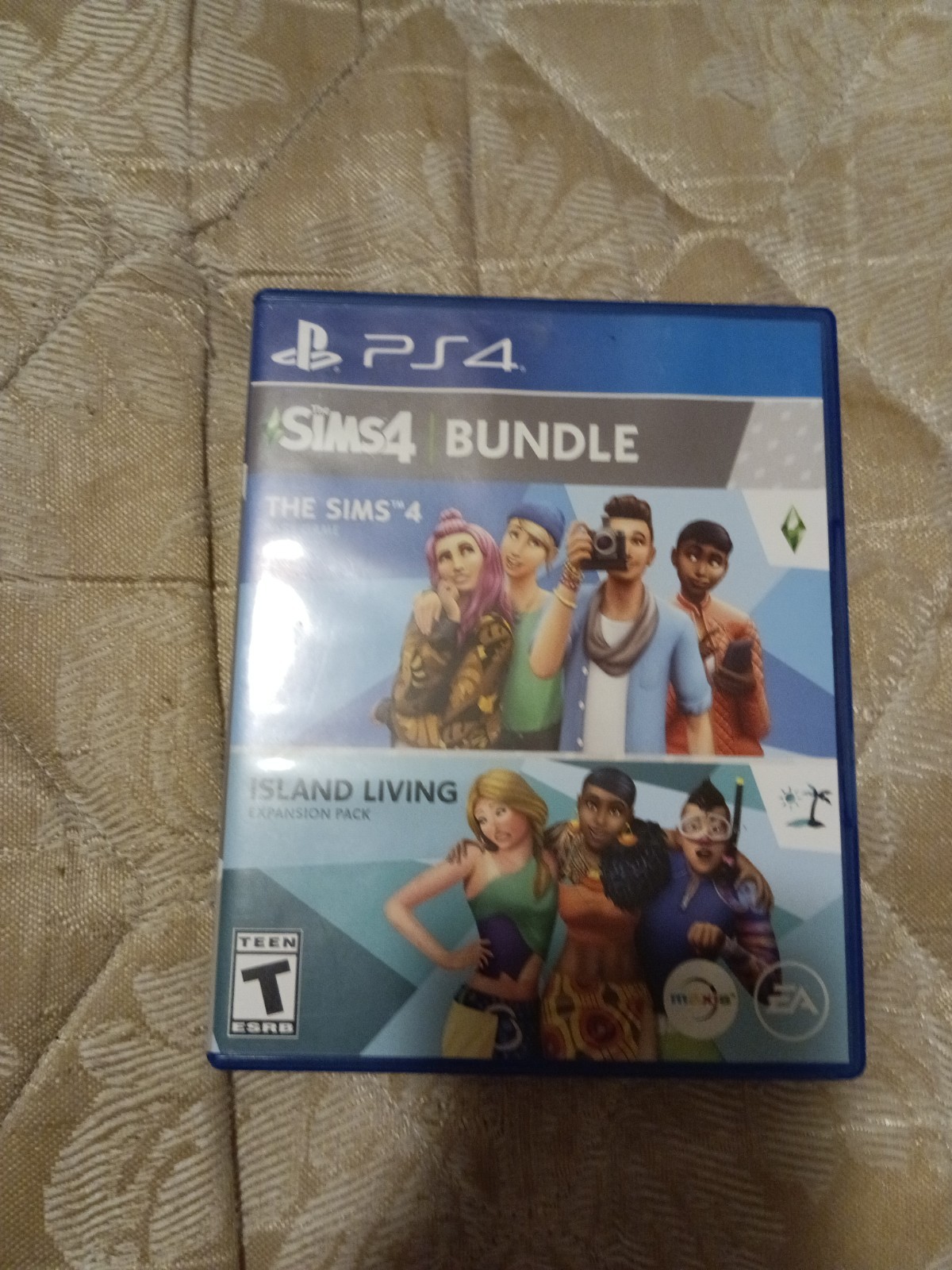 The Sims 4 PlayStation Base Game with Island Living Expansion Pack for ...