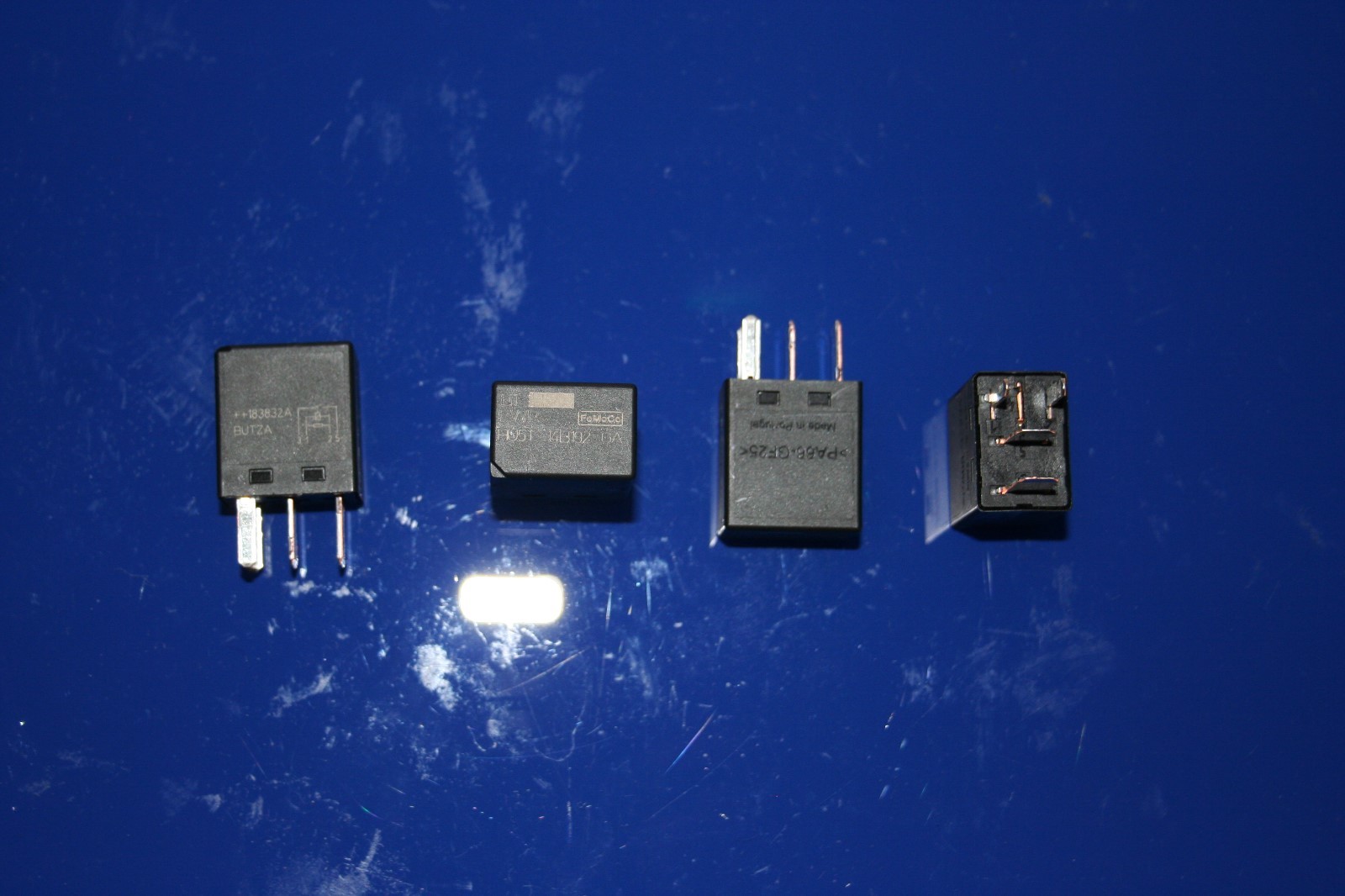 PA66 GF25 4 Pin Relay Ford Motor Co HU5T 14B192 GA Relay Fuse EBay pa66-gf25-4-pin-relay-ford-motor-co-hu5t-14b192-ga-relay-fuse-ebay