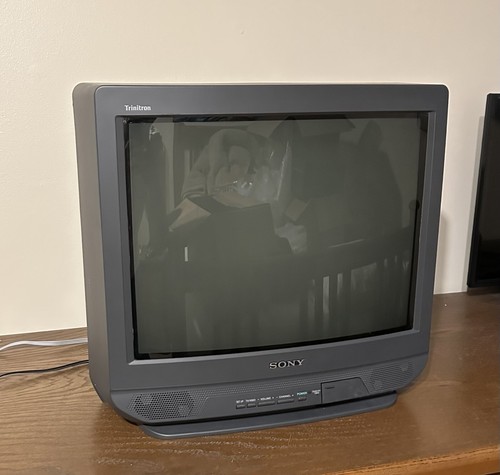 Sony 20 inch Trinitron CRT TV KV-20S40 - uhong