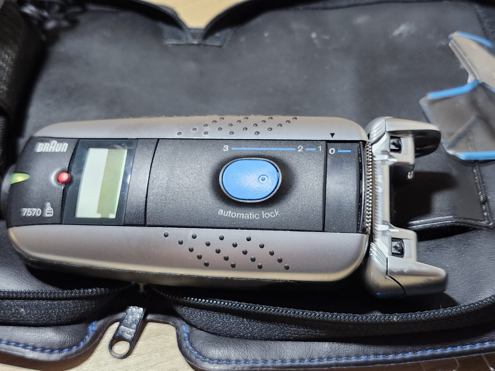 Braun Syncro System 7526 Cordless Rechargeable Men's Electric Shaver ...