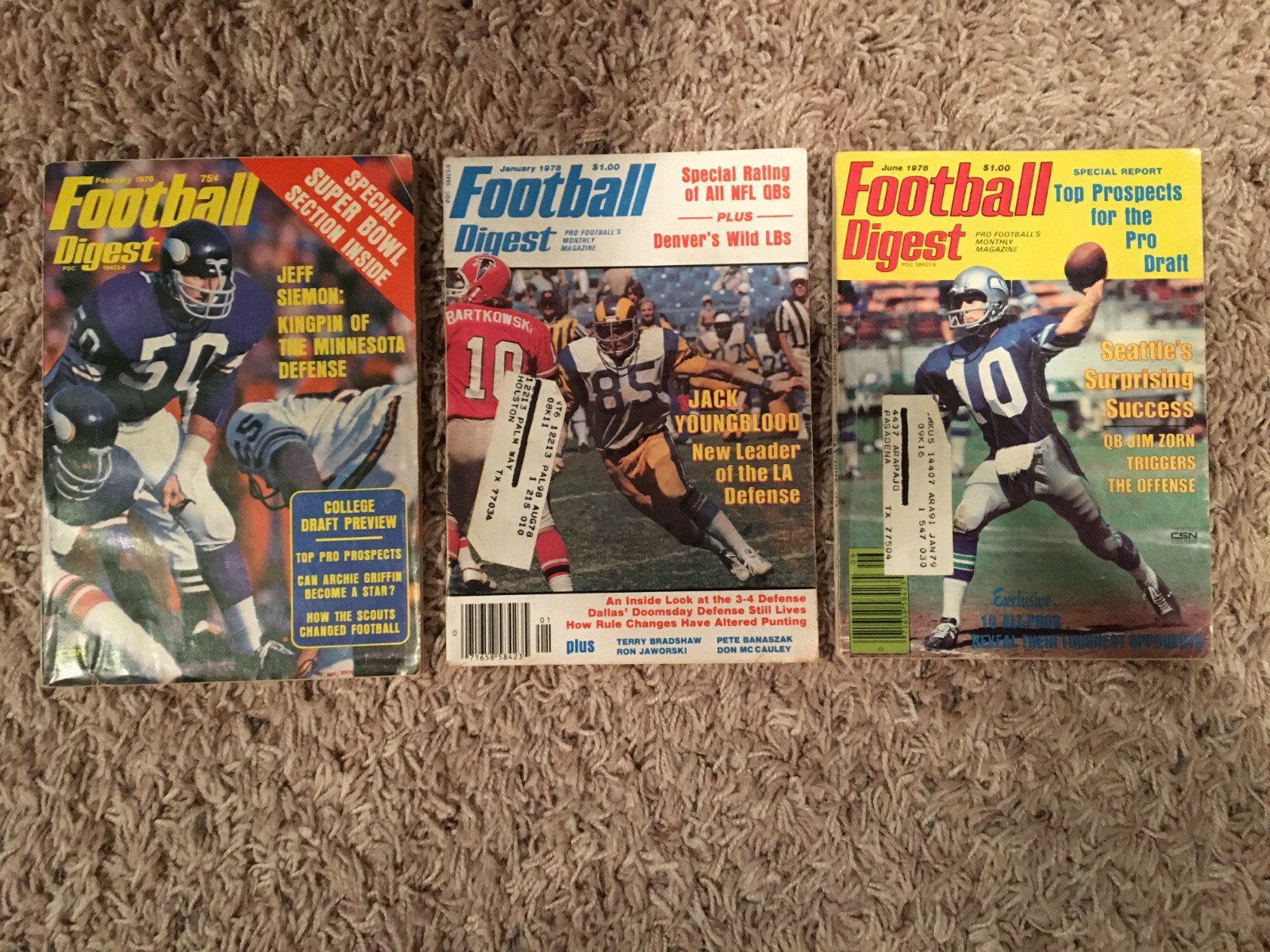 Lot of 27 Pro Football Digest Magazines (1976-1983) Payton / Campbell ...