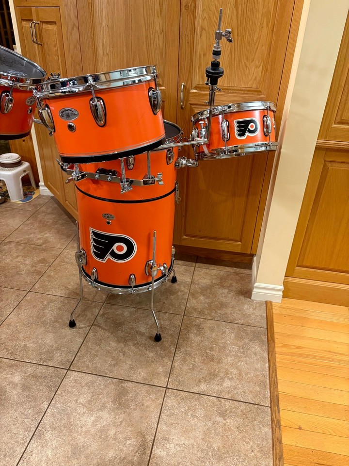 Billy Blast Cocktail Drum set - Phiadelphia Flyers Hockey Happy Hour ...