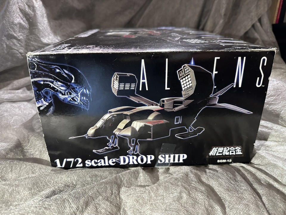 Aoshima Aliens Drop Ship 02 Diecast Model 1/72 with Alien Queen Read ...