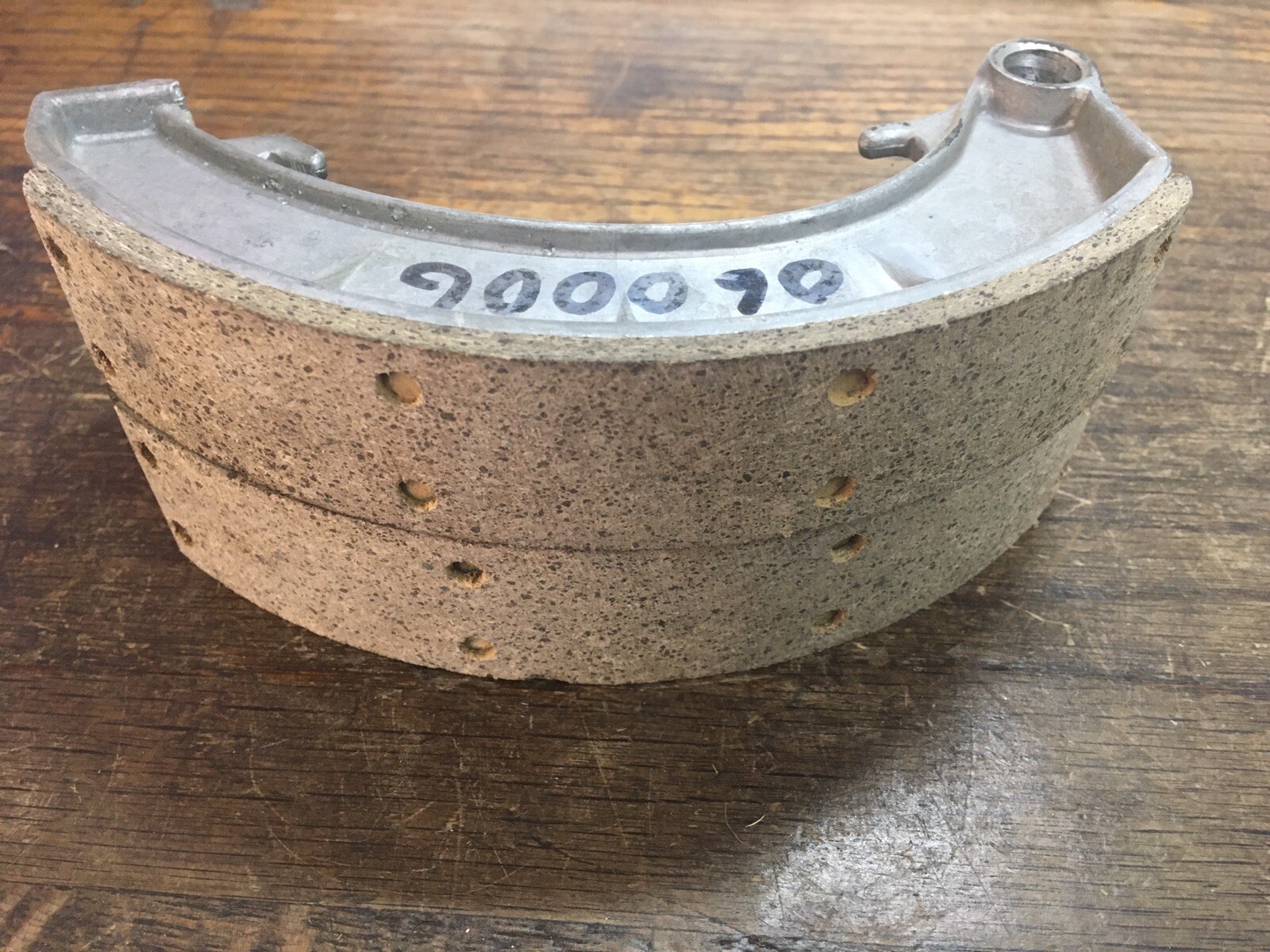 Norton Commando FERODO Twin Leading Shoe Front Brake Shoes 06-0006 No ...
