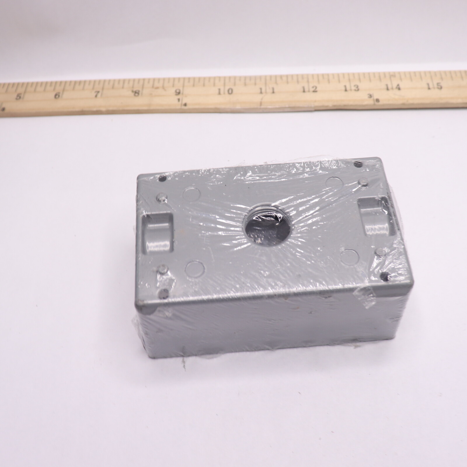 Thomas & Betts Universal Weatherproof Box 1-Gang Powder Coated Die Cast ...