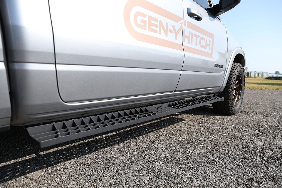 GEN-Y Hitch GH-25004 Running Boards for 11-24 Ram 2500/3500 Crew Cab RS ...