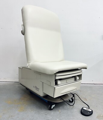 Midmark Ritter 222 Barrier Free Power Exam Table Any Color Upholstery ...