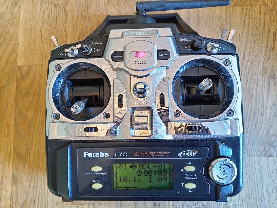 Futaba T7C 2.4GHz FASST Computerized RC Transmitter + R617FS Receiver ...