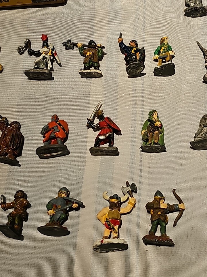 lot of 59 1980s Grenadier Fighting Men Dungeons& Dragons Miniatures ...