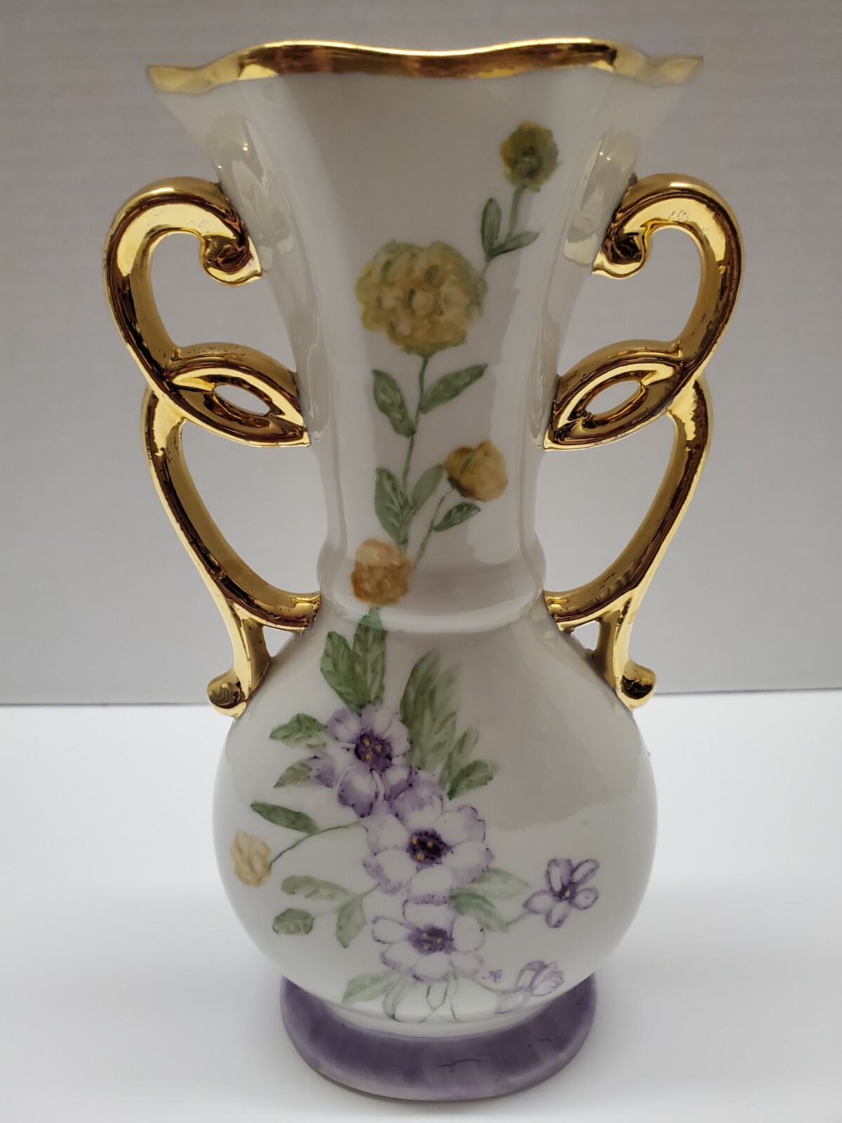 Trophy Vase Porcelain W Handpainted Floral Designs Vintage Gold Edge ...