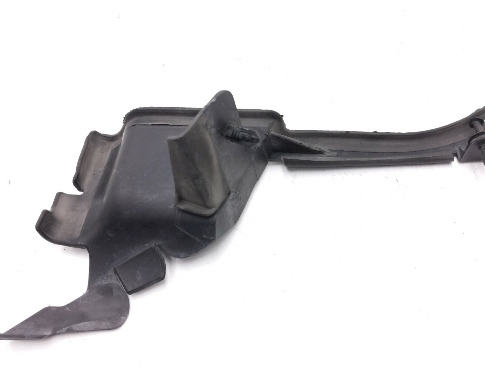 2006-2011 Mercedes Benz ML GL Right Radiator Baffle Cover Panel Trim ...