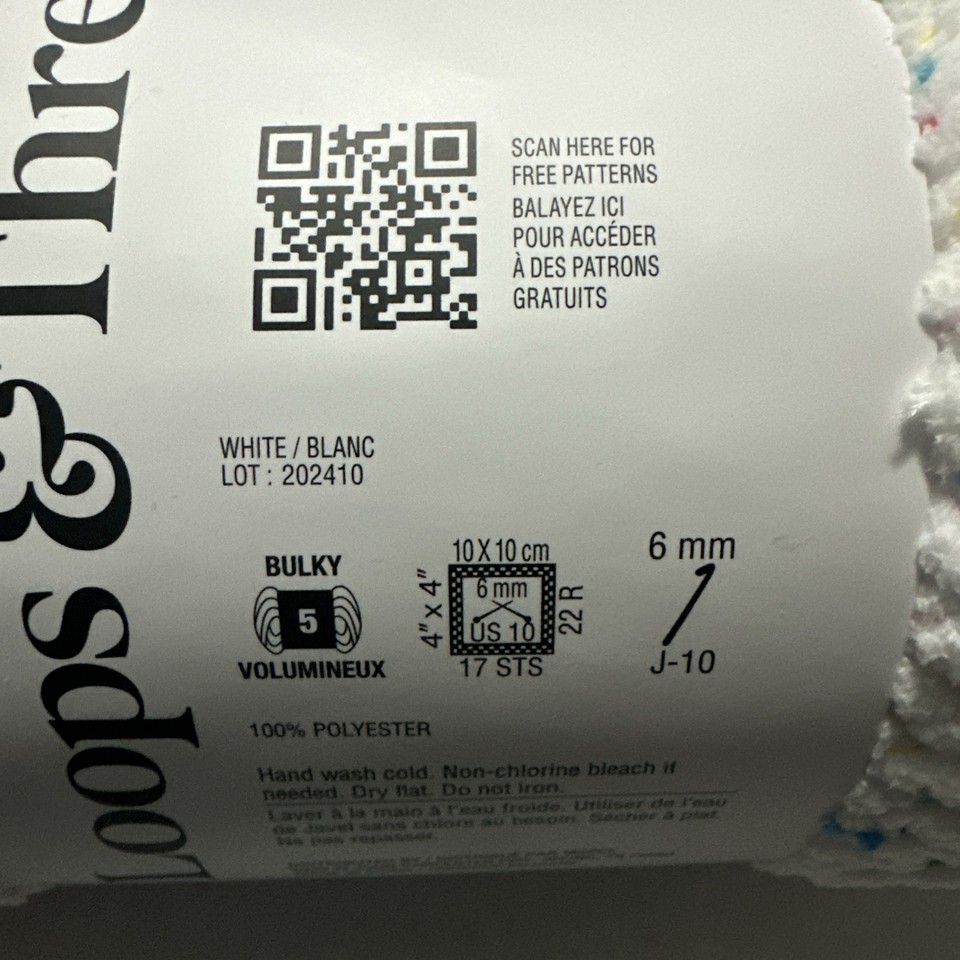 1 FLUFFY FLECKS in WHITE by Loops & Threads 126yds 7oz Polyester | eBay