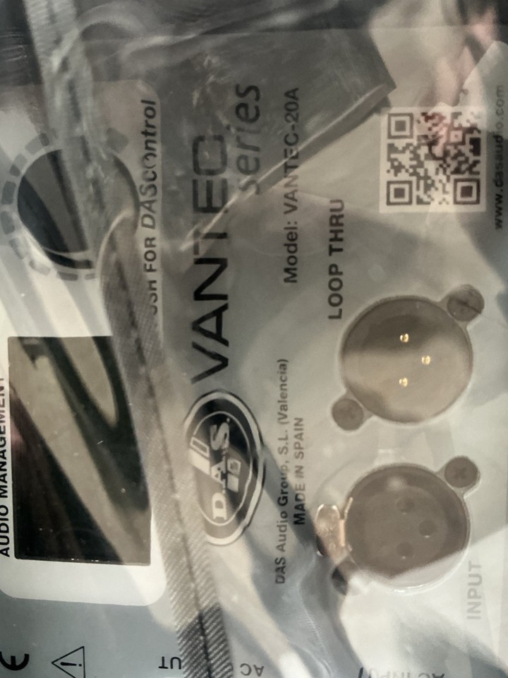 D.A.S Vantec-20A 12" 2-Way Powered Curved Line Array Speaker w/ DSP Mint | eBay