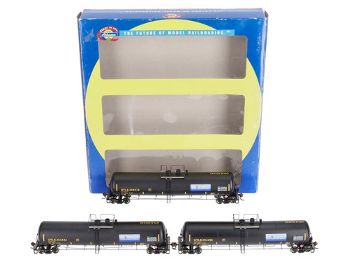 Athearn 93896 HO Scale UTLX 30K Gallon Ethanol Tank Car Three Car Set ...