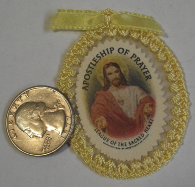 Vtg Sacred Heart Jesus Apostleship of prayer yellow embroidered ...