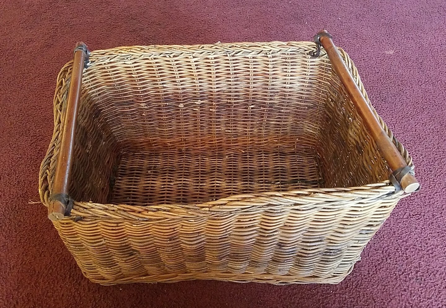 LARGE RECTANGULAR WICKER BASKET WITH HANDLES 24" X 17" X 13" | eBay