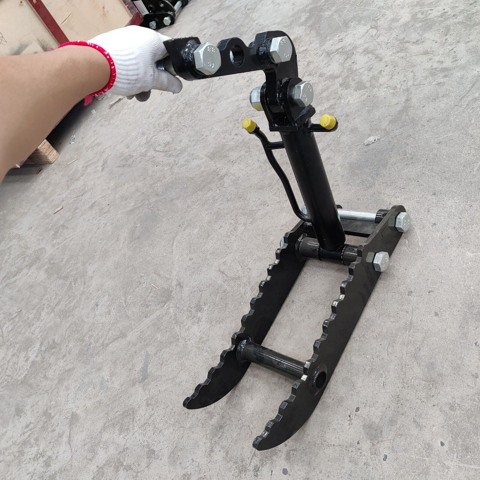 NEW Hydraulic Thumb Clip for Mini Excavators, Easy to Pick Up Irregular ...
