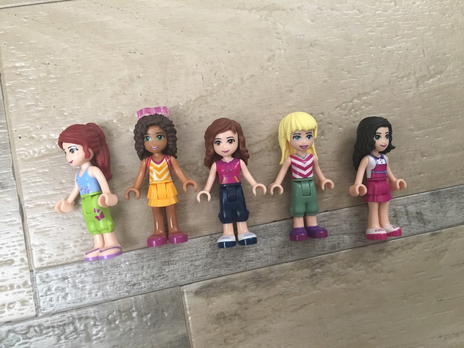 Lot of 5 Lego friends figures | eBay