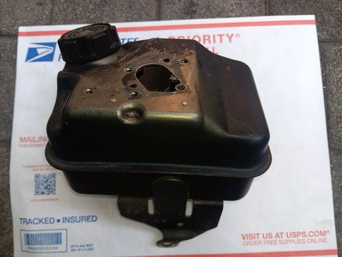 Genuine Briggs & Stratton 495377 Fuel Tank Replaces # 490502 | eBay
