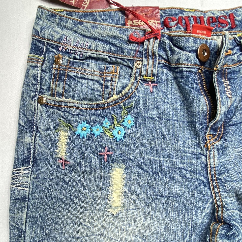 Request jeans women’s Size 29 Washed Denim Style 91338 Embroidered ...