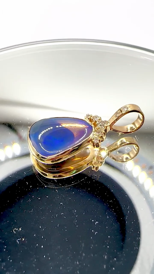 Beautiful Natural Australian Opal Pendant 14k Yellow Gold With Diamonds ...