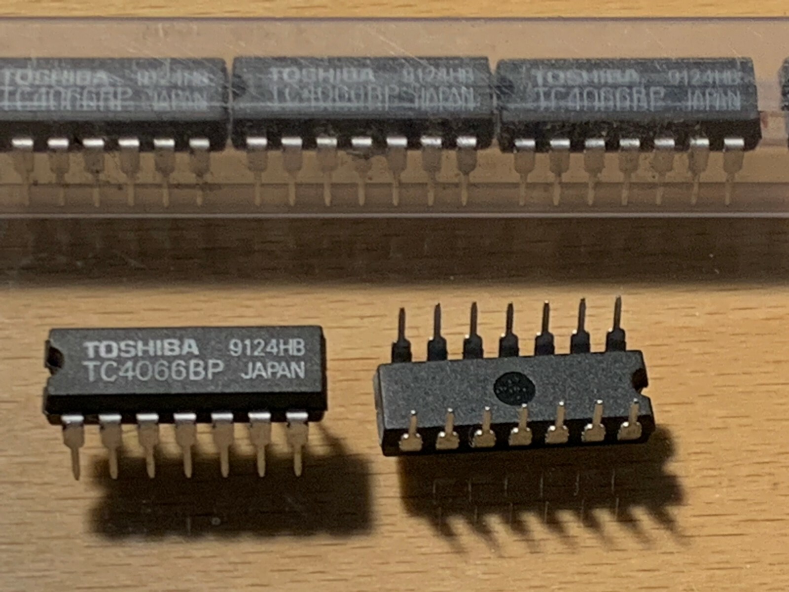 Toshiba TC4066BP- Quadruple Bilateral Analog Switches-DIP-14. | eBay